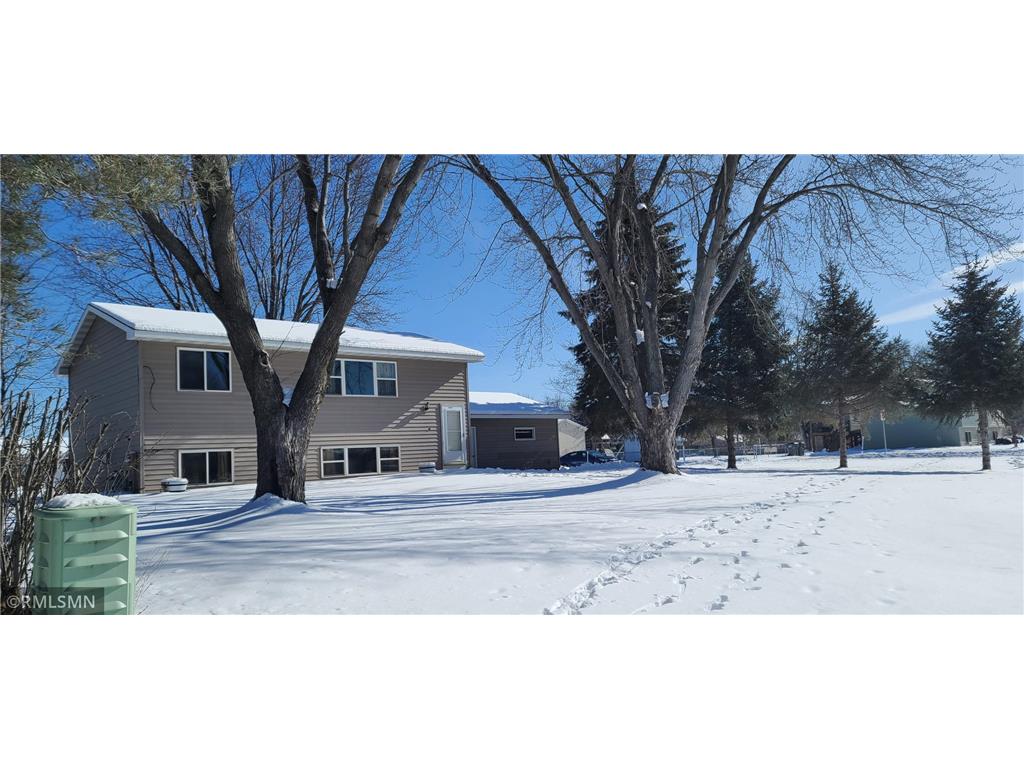 23331 Ambassador Boulevard NW, Saint Francis, MN, 55070 | MLS: 6670540 ...