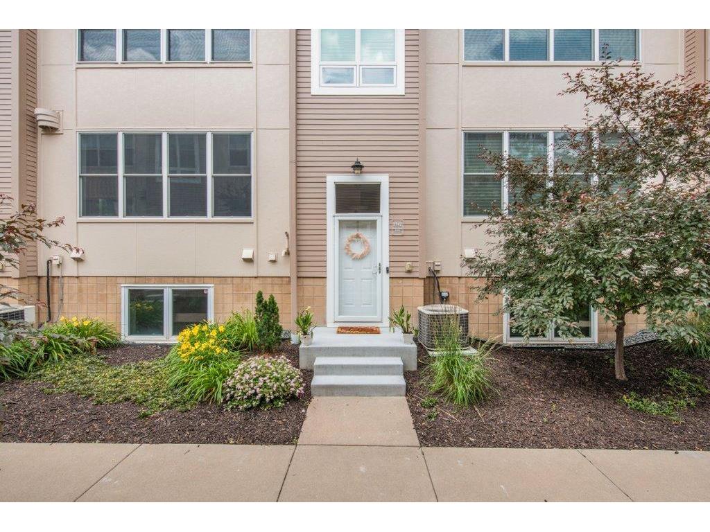 2342 River Pointe Circle, Minneapolis, MN, 55411 | MLS: 6526331 | Edina ...