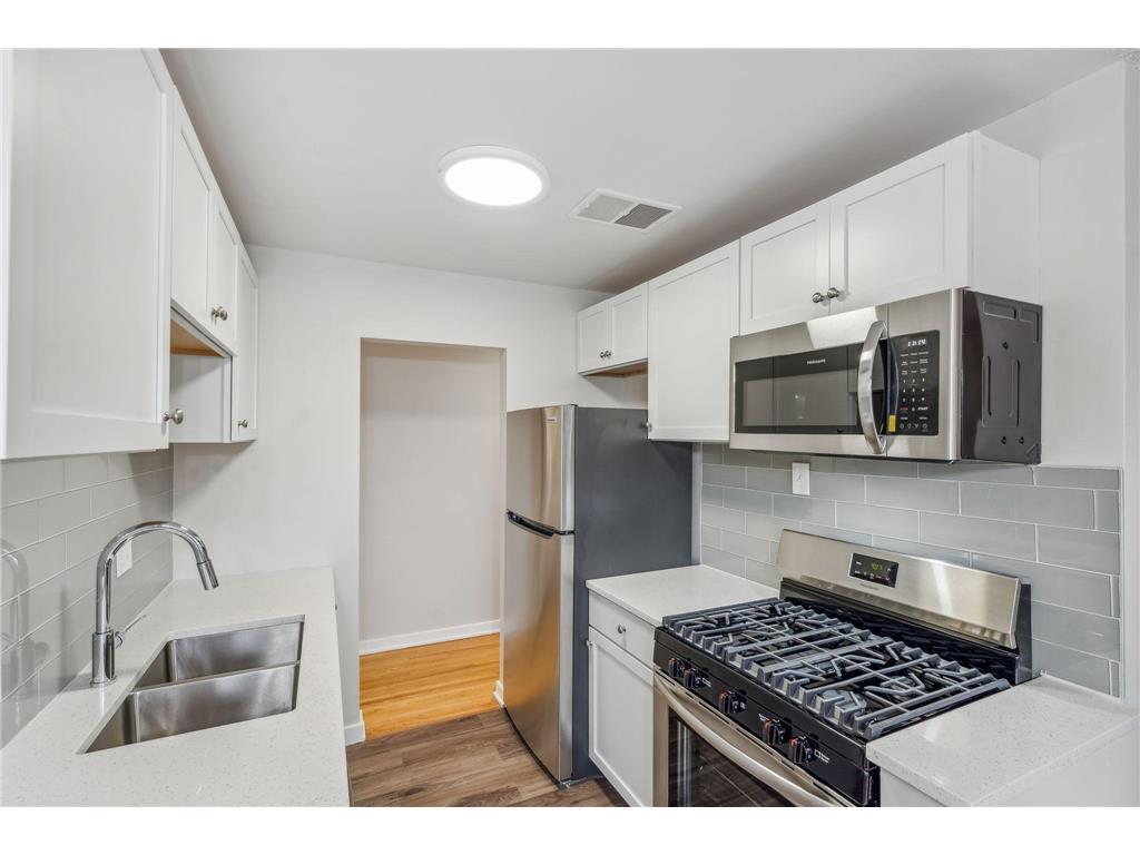 2367 Unity Avenue N, Golden Valley, MN, 55422 | MLS: 6466436 | Edina Realty