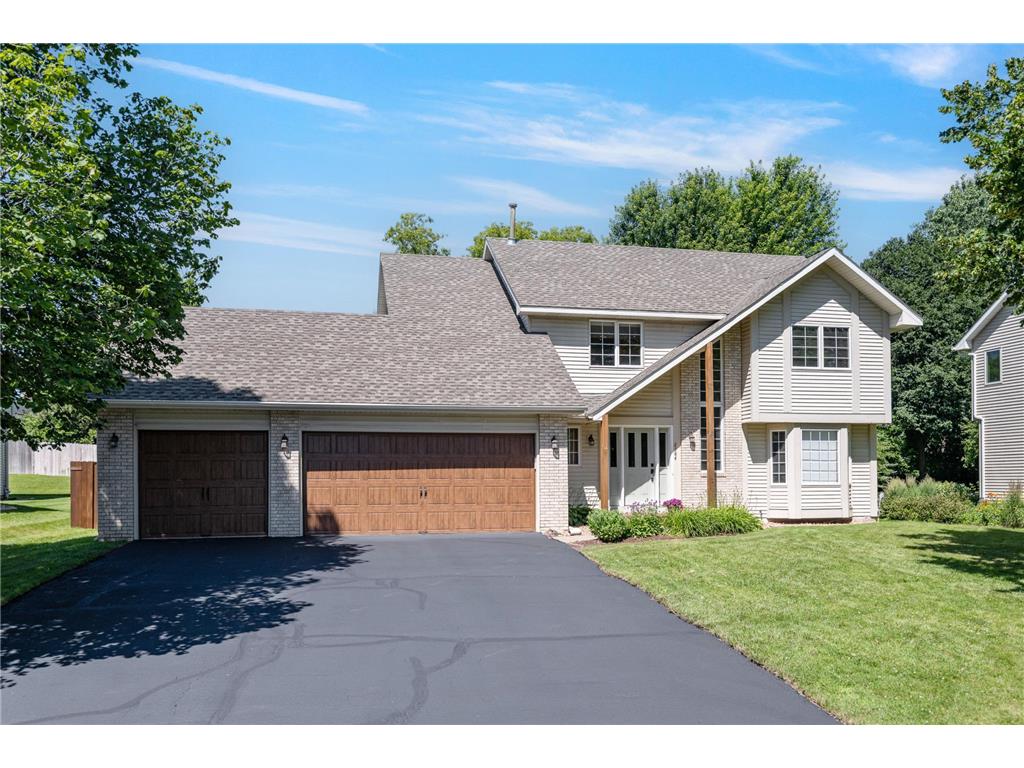 2384 Boulder Ridge Lane, Woodbury, MN, 55125 | MLS: 6749639 | Edina Realty