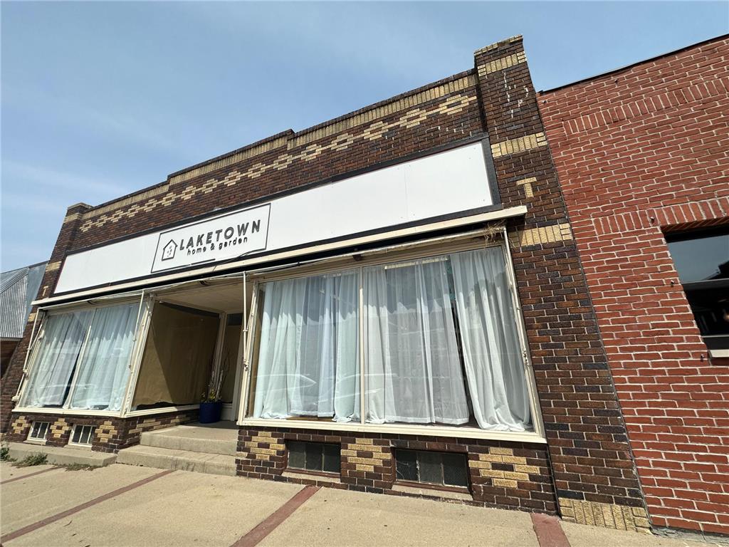 24 W 1st Street, Waconia, MN, 55387 | MLS: 6452639 | Edina Realty