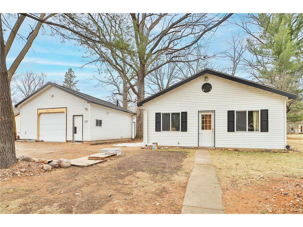 240 6th Street NW, Milaca, MN, 56353 | MLS: 6700941 | Edina Realty