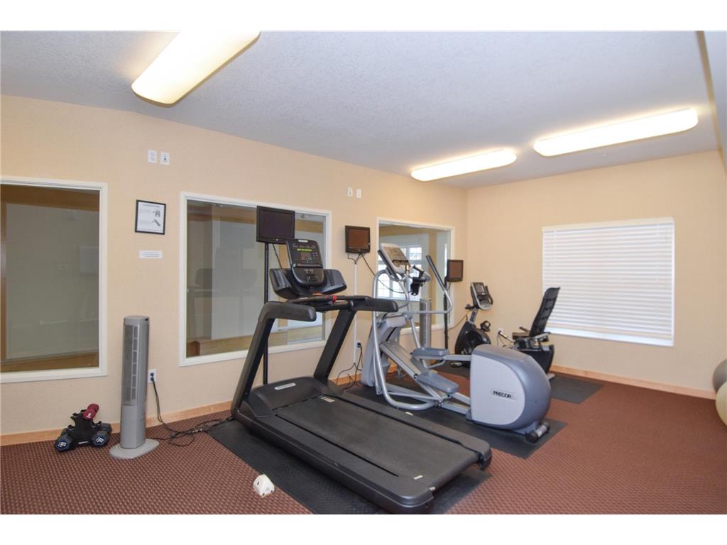 2407 39th Avenue NE #309, Saint Anthony, MN, 55421 | MLS: 6485034 | Edina Realty