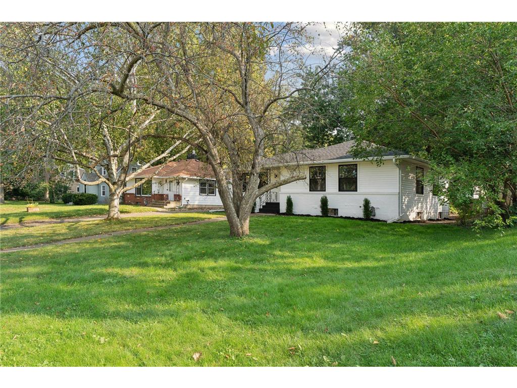 242 Butler Avenue W, West Saint Paul, MN, 55118 | MLS: 6774199 | Edina ...