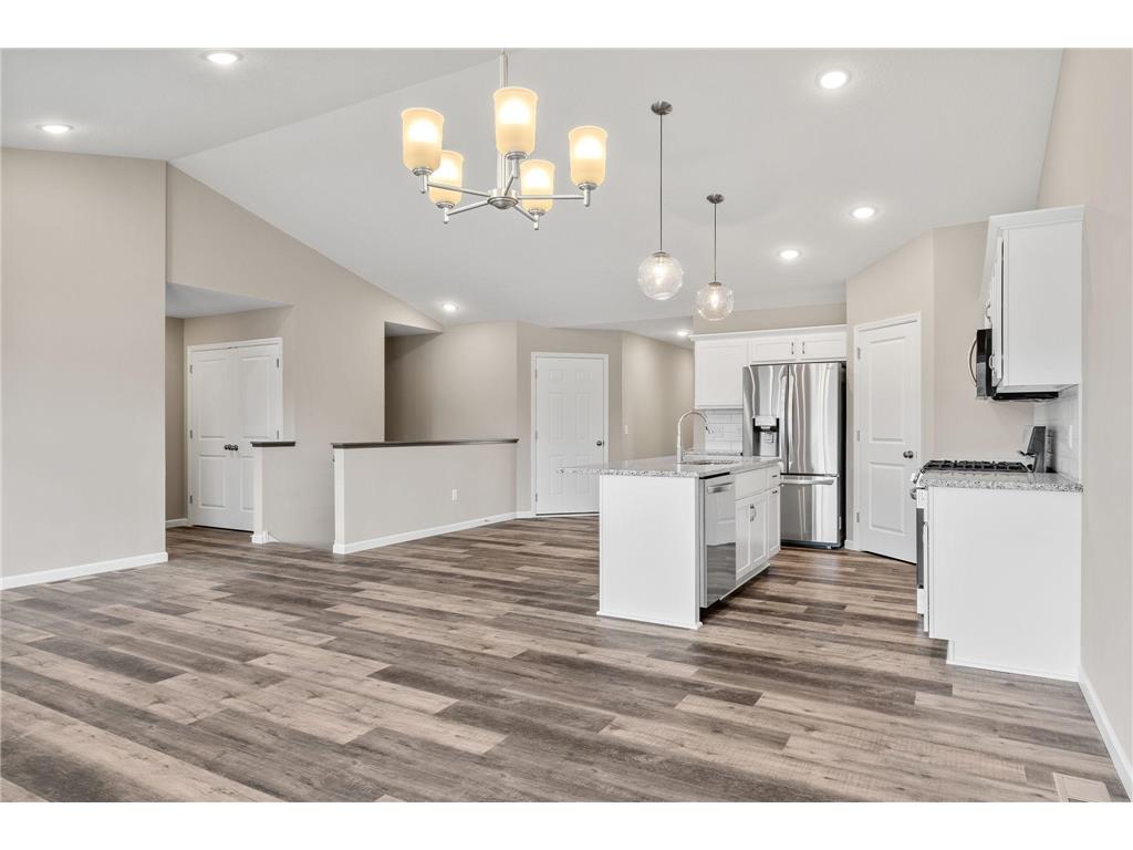 2420 Greenbriar Lane, Buffalo, MN, 55313 | MLS: 6610755 | Edina Realty