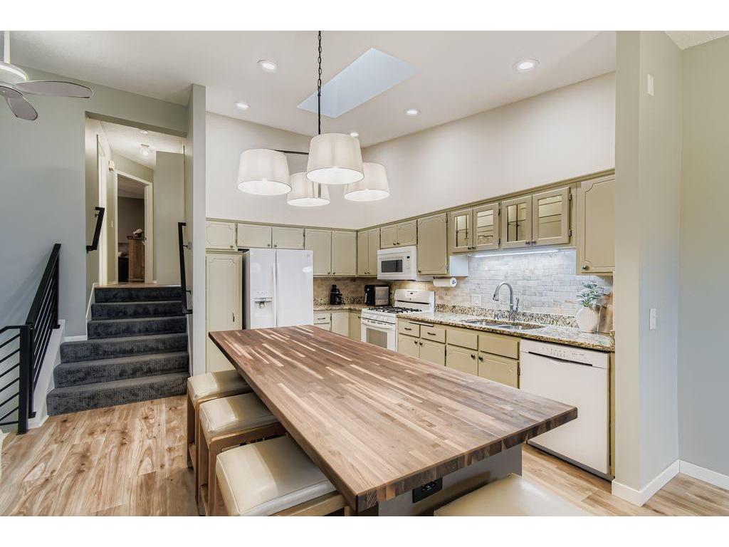 2422 County Road D W #2, Roseville, MN, 55112 | MLS: 6819729 | Edina Realty