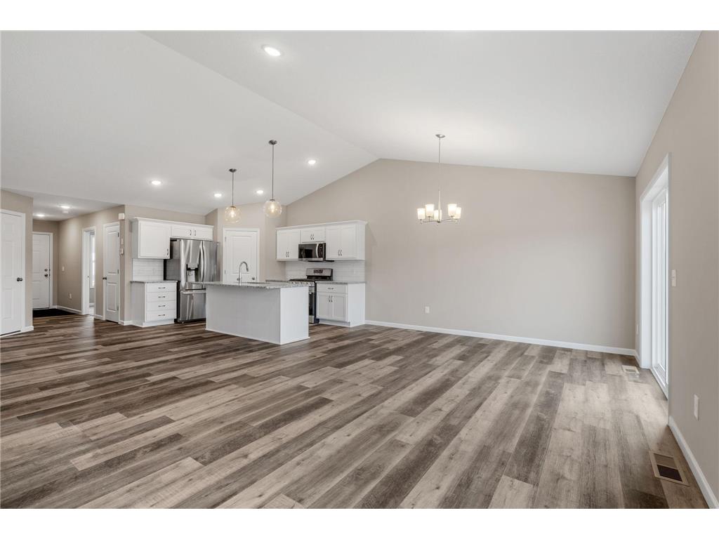 2431 Buffalo Ridge Drive, Buffalo, MN, 55313 | MLS: 6607870 | Edina Realty