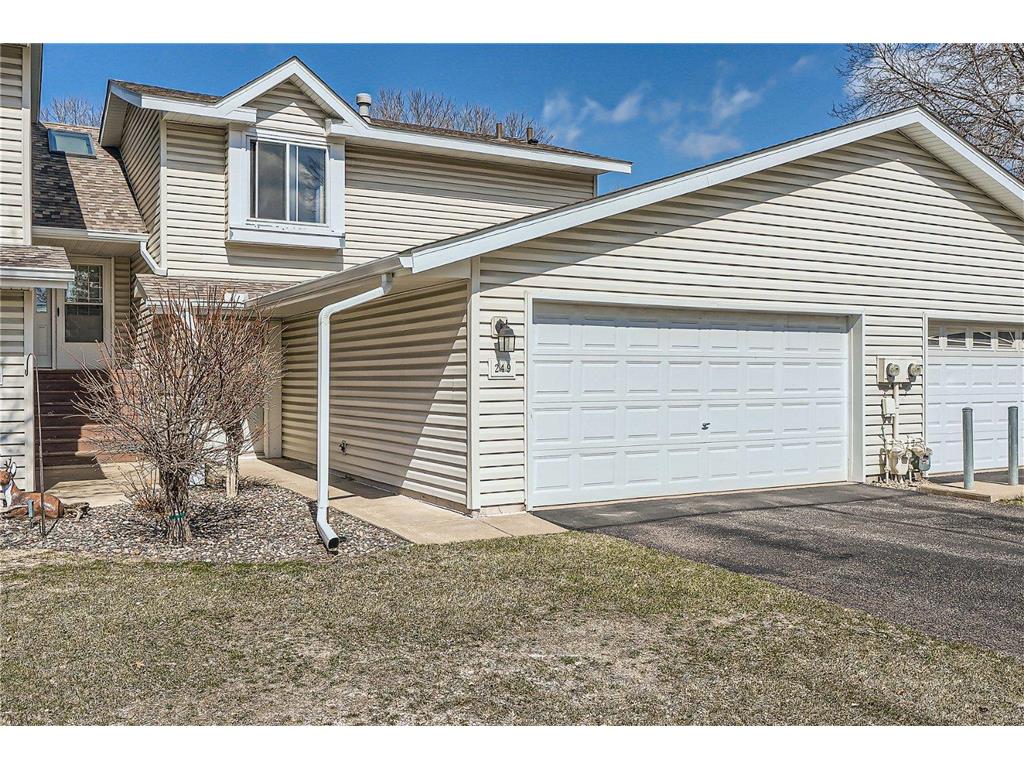 249 96th Lane NE, Blaine, MN, 55434 | MLS: 6514331 | Edina Realty
