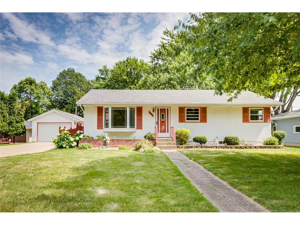 2494 Lydia Avenue W, Roseville, MN, 55113 | MLS: 6384754 | Edina Realty