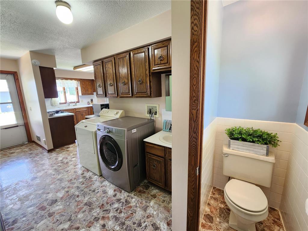 25 3rd Avenue NE, Plainview, MN, 55964 | MLS: 6731490 | Edina Realty