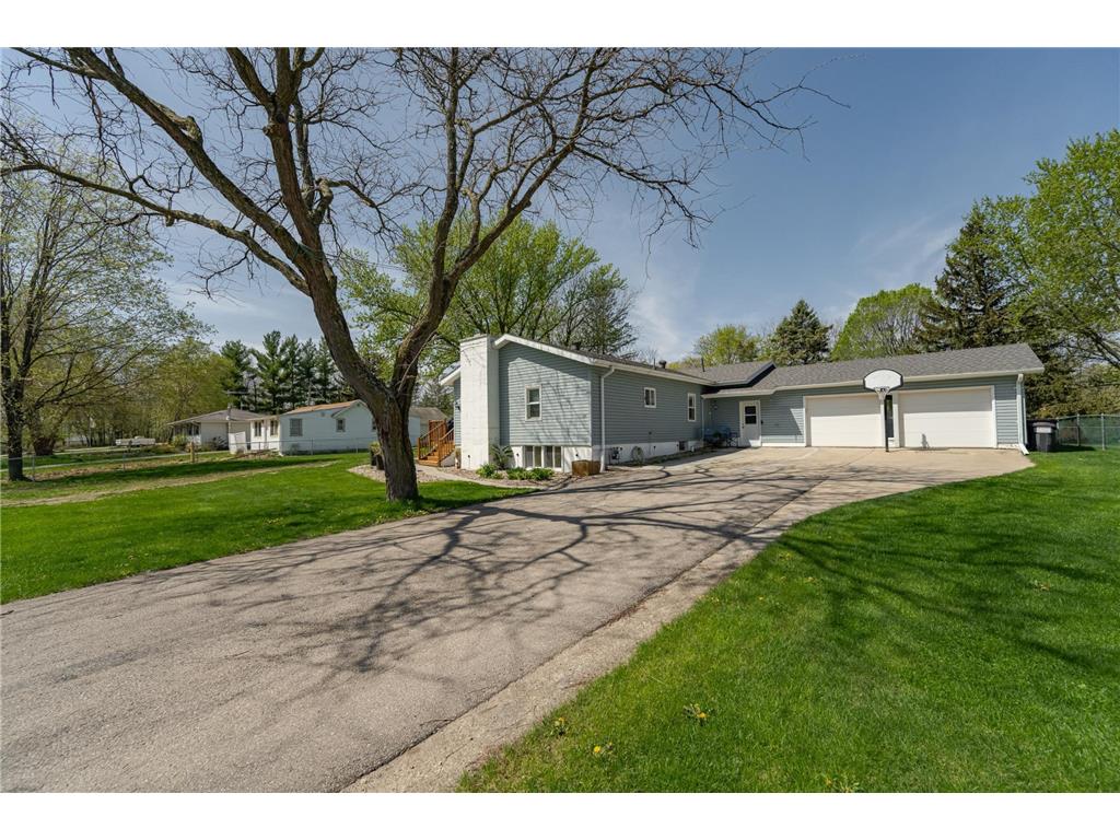 25 9th Avenue NW, Oronoco, MN, 55960 | MLS: 6529359 | Edina Realty