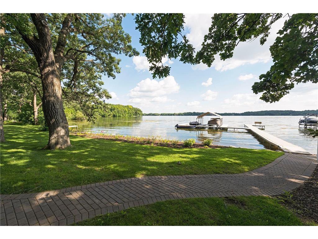 25 Riley Ridge, Chanhassen, MN, 55317 | MLS: 7007014 | Edina Realty