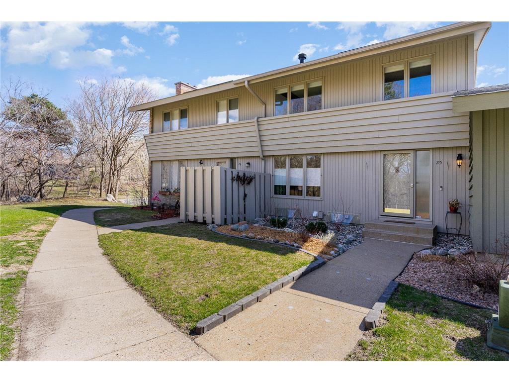 25 Walden Street, Burnsville, MN, 55337 | MLS: 6358331 | Edina Realty