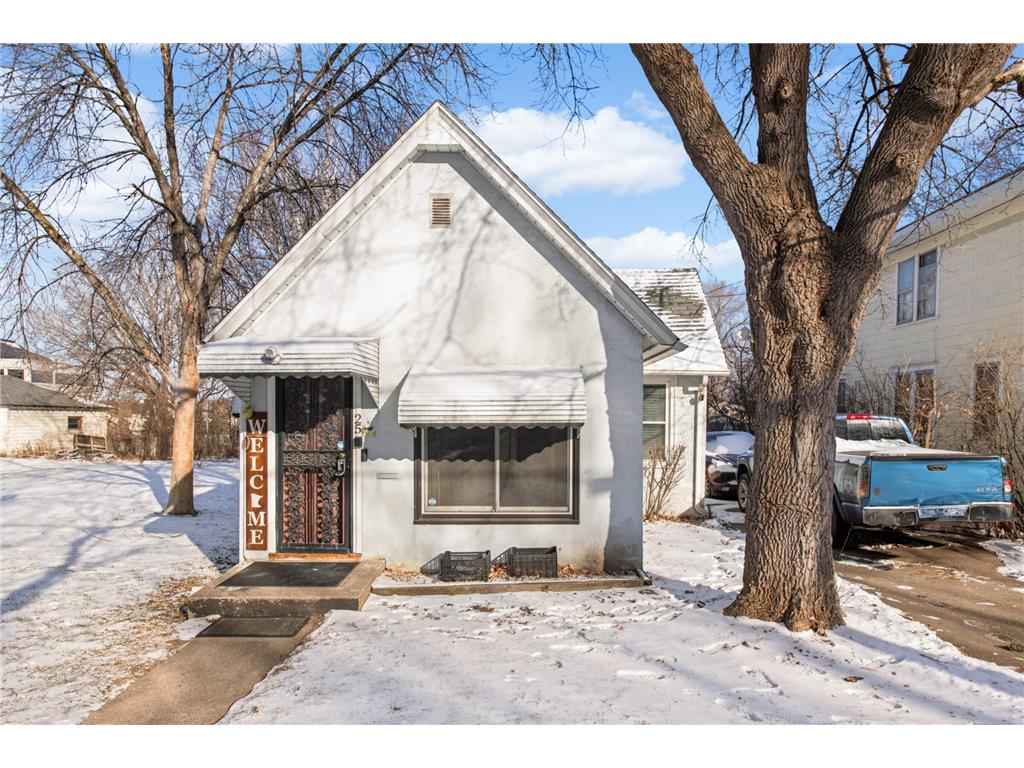 25 Winter Street, Saint Paul, MN, 55103 | MLS: 6476940 | Edina Realty