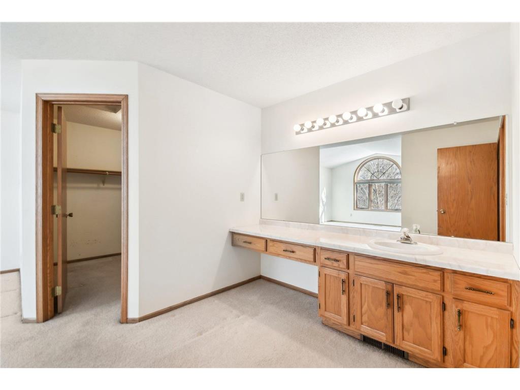 2513 Sumac Ridge, White Bear Lake, MN, 55110 | MLS: 6738022 | Edina Realty