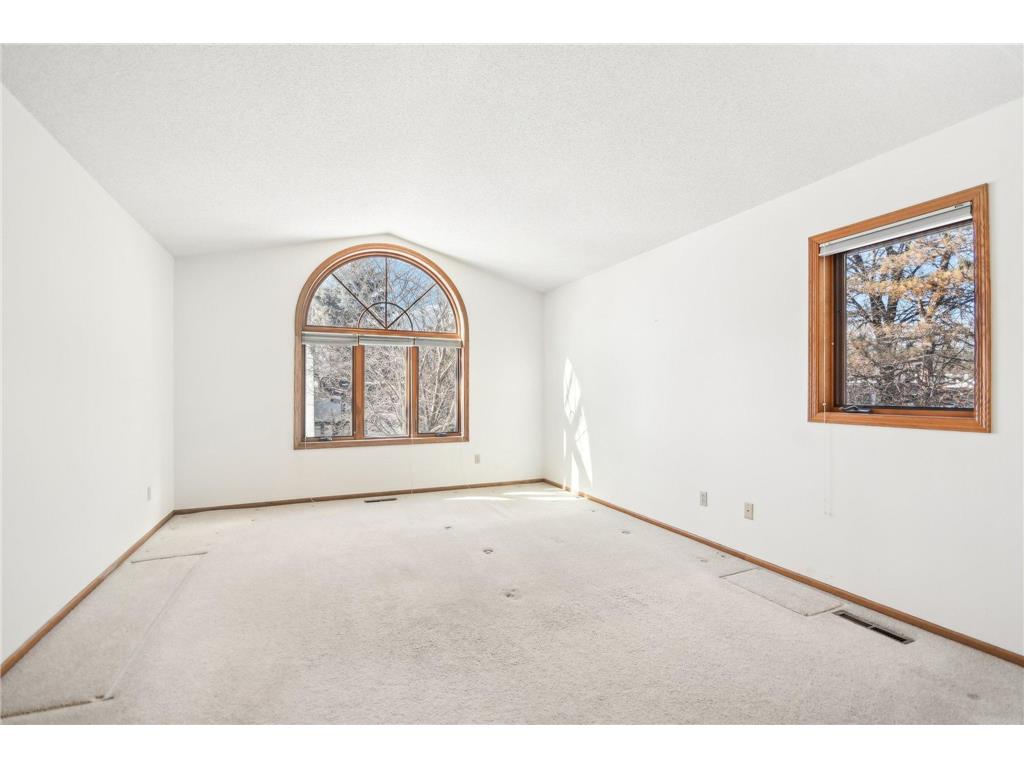2513 Sumac Ridge, White Bear Lake, MN, 55110 | MLS: 6738022 | Edina Realty