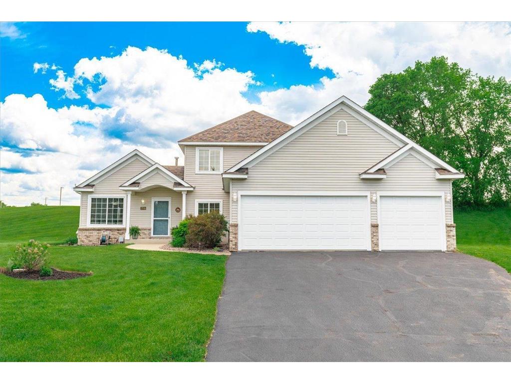 2516 Shannon Court, Hudson, WI, 54016 | MLS: 6540475 | Edina Realty