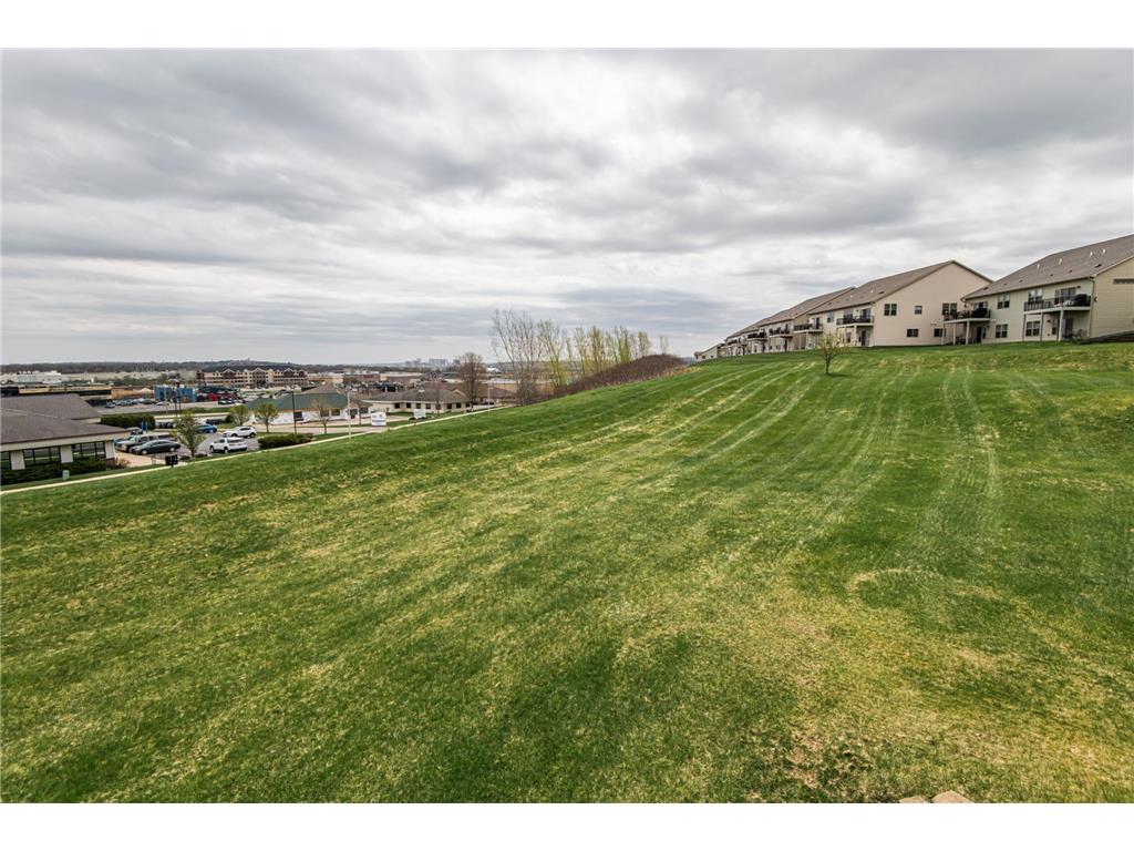 2552 Superior Lane NW, Rochester, MN, 55901 | MLS: 6501995 | Edina Realty