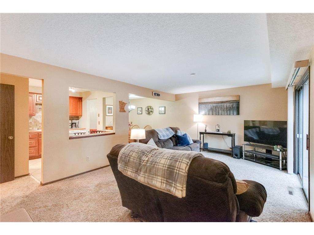 2557 Unity Avenue N, Golden Valley, MN, 55422 | MLS: 6483388 | Edina Realty