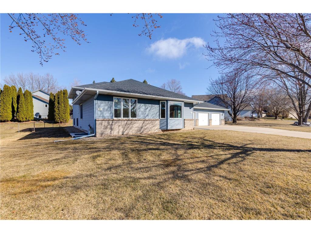 2559 Nemitz Avenue E, Maplewood, MN, 55119 | MLS: 6507843 | Edina Realty