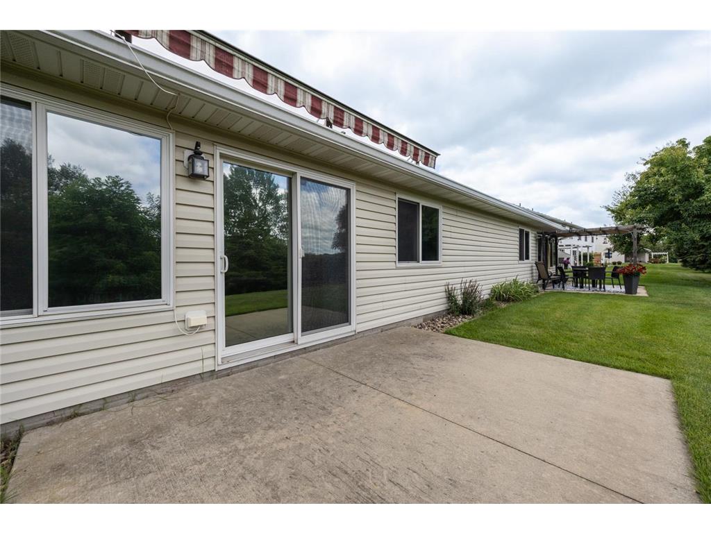 2590 Hawk Ridge Court SE, Rochester, MN, 55904 | MLS: 6753511 | Edina ...