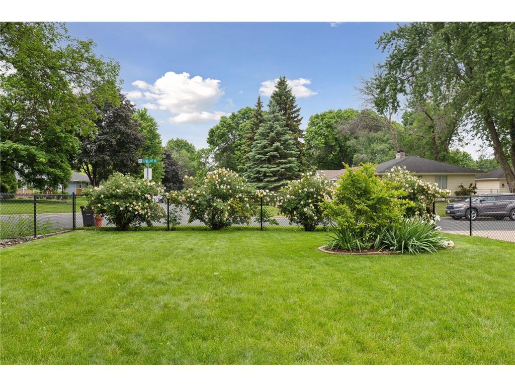 2601 32nd Avenue NE, Saint Anthony, MN, 55418 | MLS: 6531531 | Edina Realty