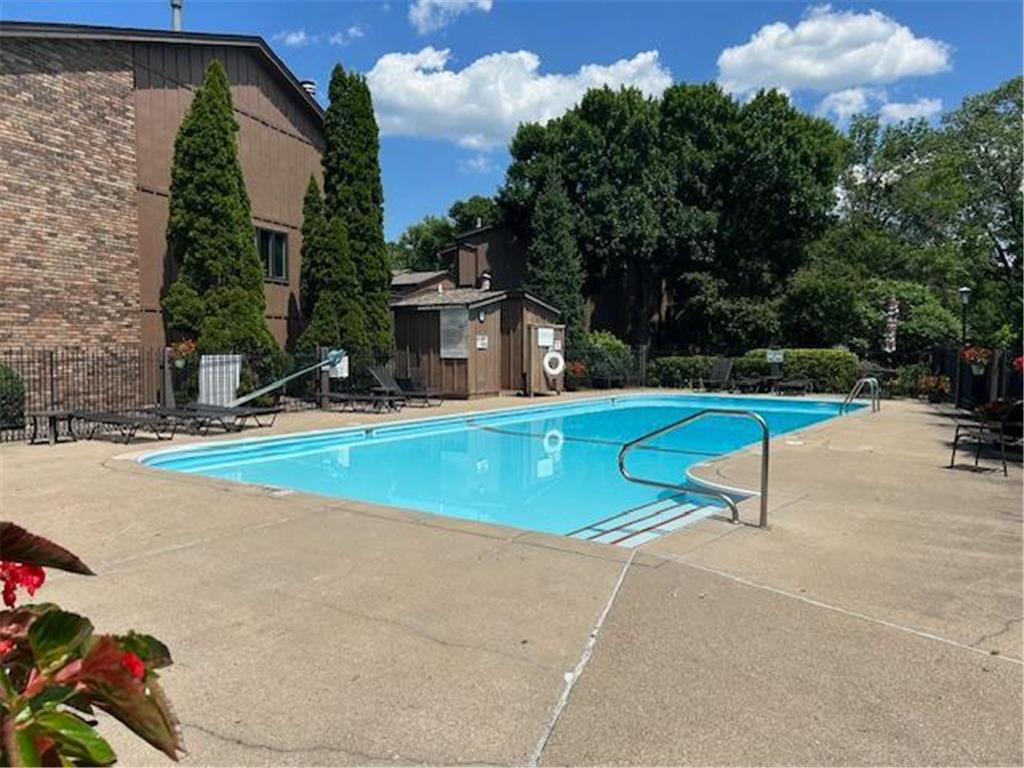 2608 Sumac Ridge, White Bear Lake, MN, 55110 | MLS: 6749549 | Edina Realty