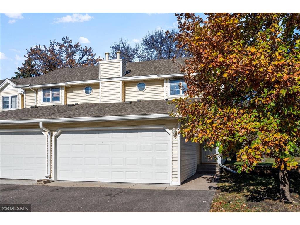 261 Maureen Lane NE, Columbia Heights, MN, 55421 | MLS: 6628197 | Edina ...