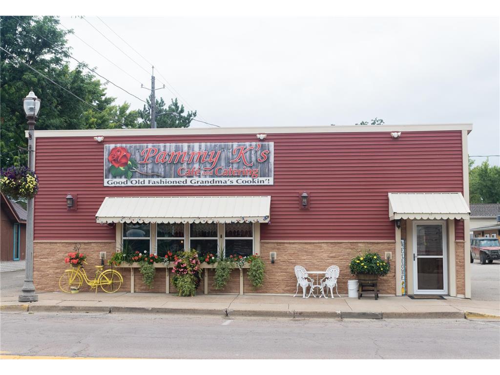 26126 W Mondovi Street, Eleva, WI, 54738 | MLS: 6732193 | Edina Realty