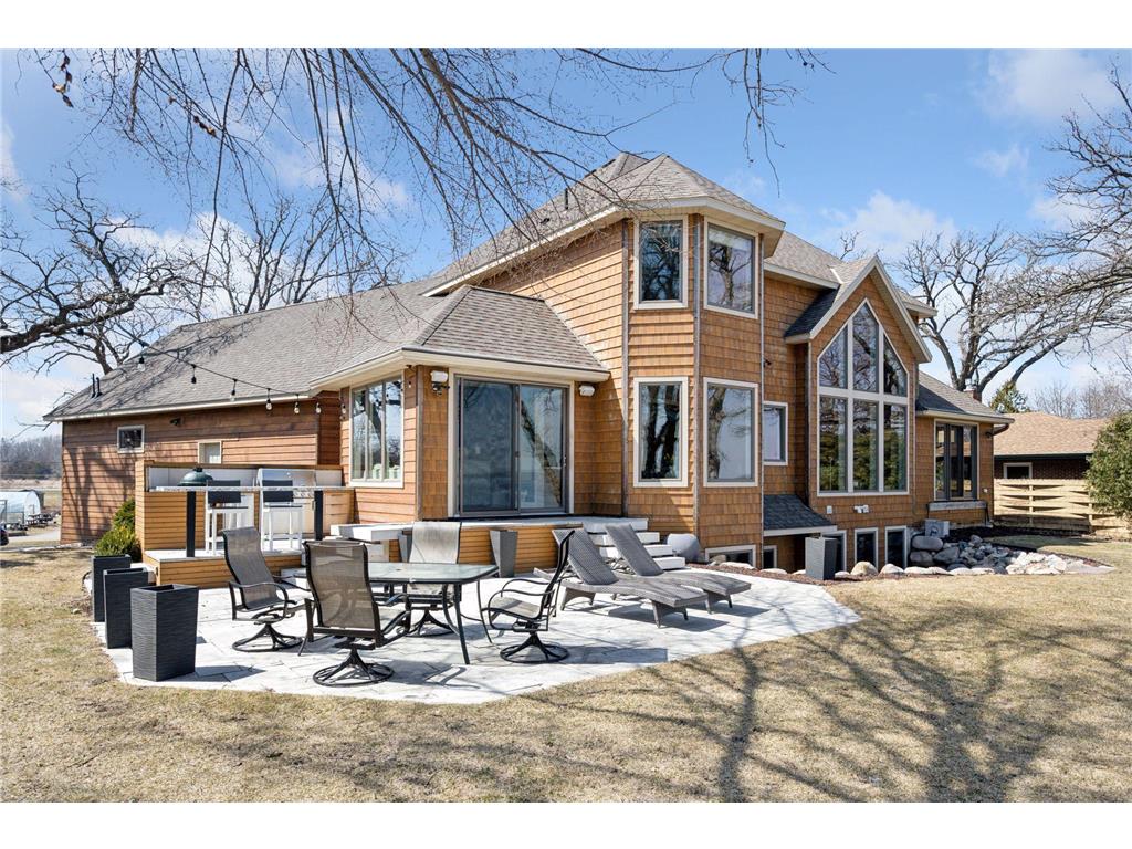 263 Lake Avenue N, Spicer, MN, 56288 | MLS: 6686077 | Edina Realty