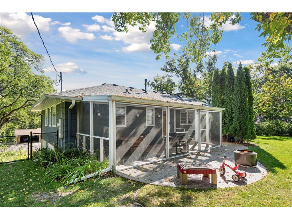 2641 Kyle Avenue N, Golden Valley, MN, 55422 | MLS: 6794865 | Edina Realty