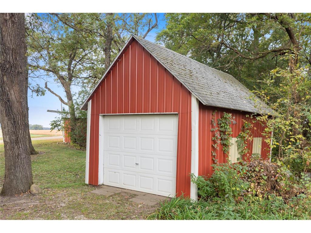 26444 740th Avenue, Albert Lea, MN, 56007 | MLS: 7006182 | Edina Realty