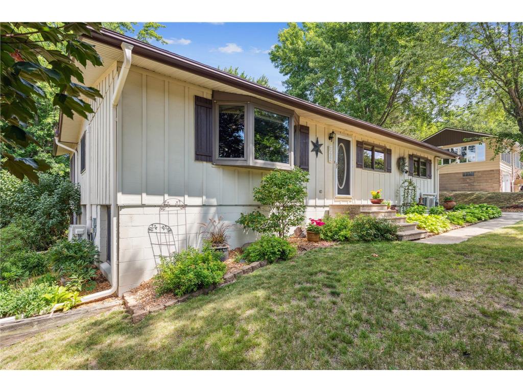 2657 Maryland Avenue E, Maplewood, MN, 55119 | MLS: 6392087 | Edina Realty