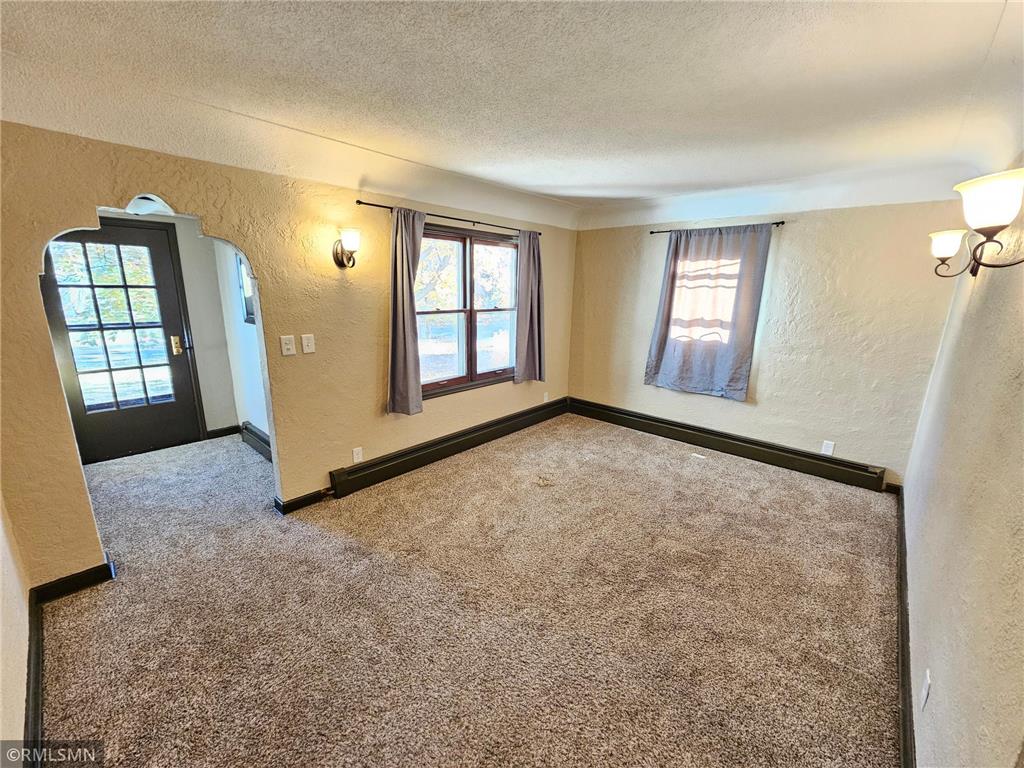2665 Lake Shore Avenue, Little Canada, MN, 55117 | MLS: 6814779 | Edina ...