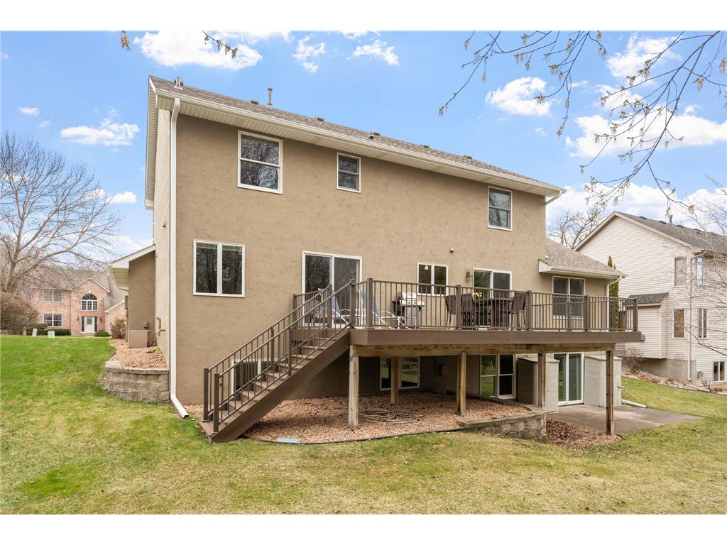 2670 Barclay Street N, Maplewood, MN, 55109 | MLS: 6511563 | Edina Realty