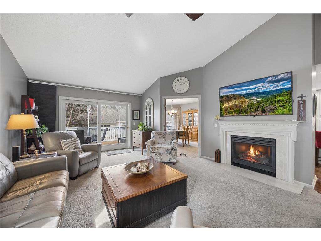 2679 Lake Court Circle, Mounds View, MN, 55112 | MLS: 7045048 | Edina ...