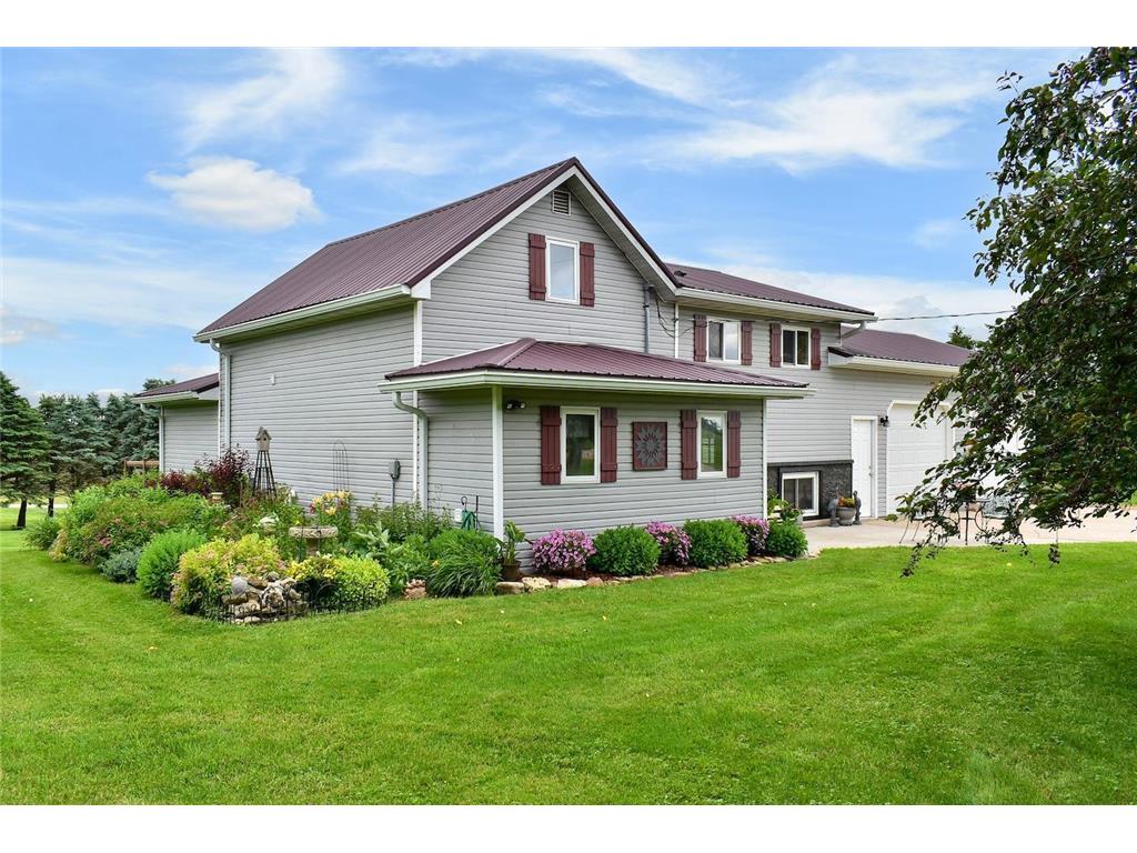 27348 Hart Drive, Hart Twp, MN, 55971 | MLS: 6564107 | Edina Realty