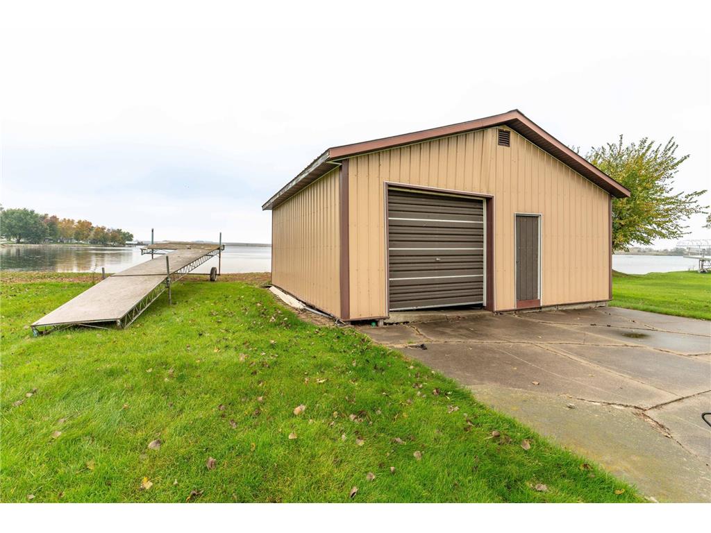 27361 Oak Point Road, Erdahl Twp, MN, 56531 | MLS: 7014141 | Edina Realty