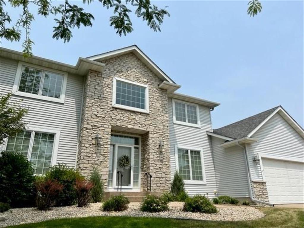 2747 9th Street SW, Rochester, MN, 55902 | MLS: 6364175 | Edina Realty