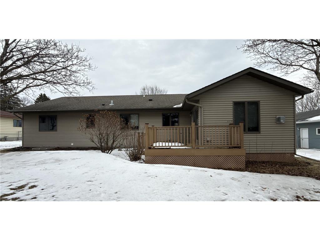 28 Mitchell Drive, Faribault, MN, 55021 | MLS: 7020120 | Edina Realty