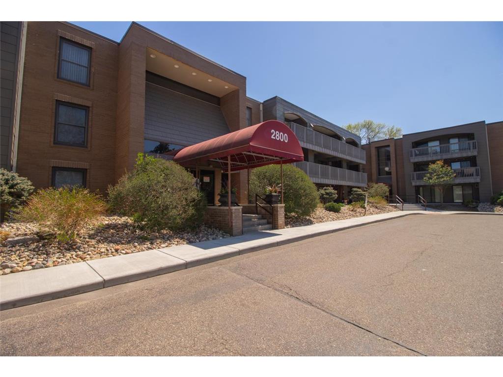 2800 Hamline Avenue N #139, Roseville, MN, 55113 | MLS: 6715246 | Edina ...