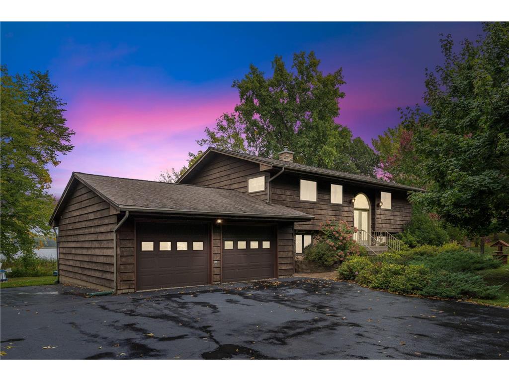 28015 Lakelawn Drive, Lindstrom, MN, 55045 | MLS: 6436931 | Edina Realty