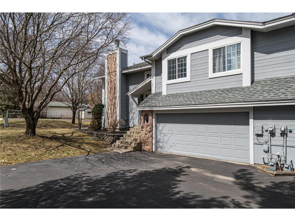 2844 Riverwood Lane NW, Rochester, MN, 55901 | MLS: 6176478 | Edina Realty