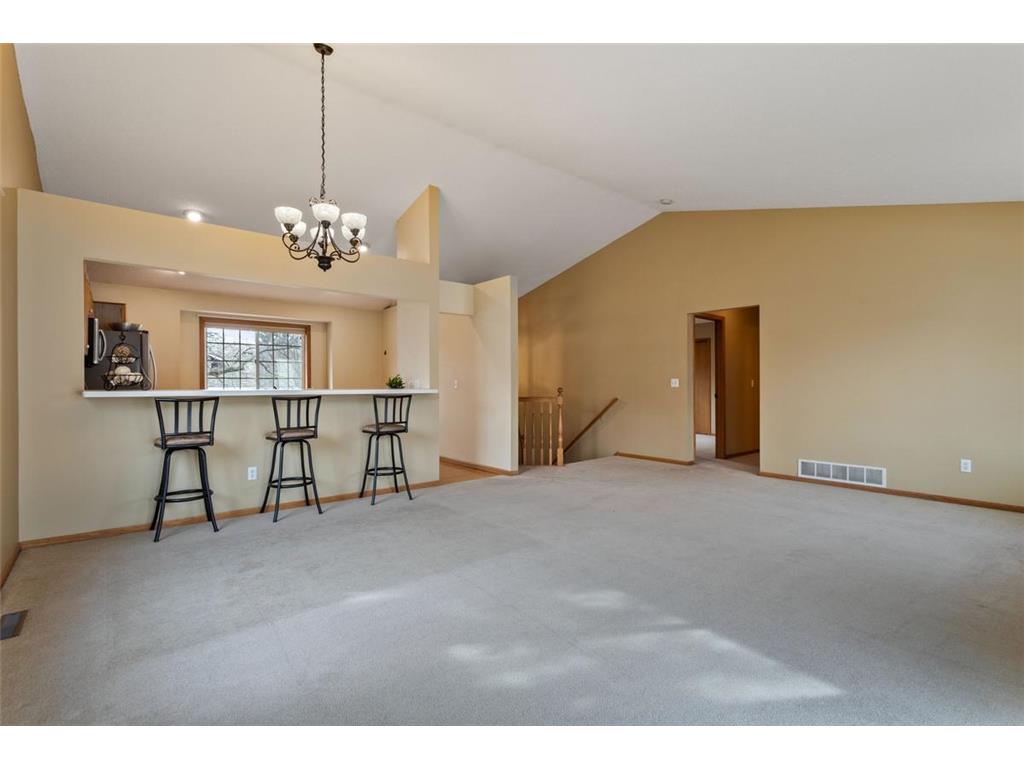 2907 Devonshire Circle, Woodbury, MN, 55125 | MLS: 7041598 | Edina Realty