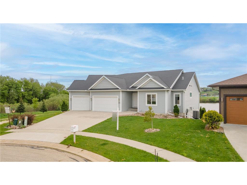 2912 Lake Vista Drive NW, Rochester, MN, 55901 | MLS: 6398054 | Edina ...