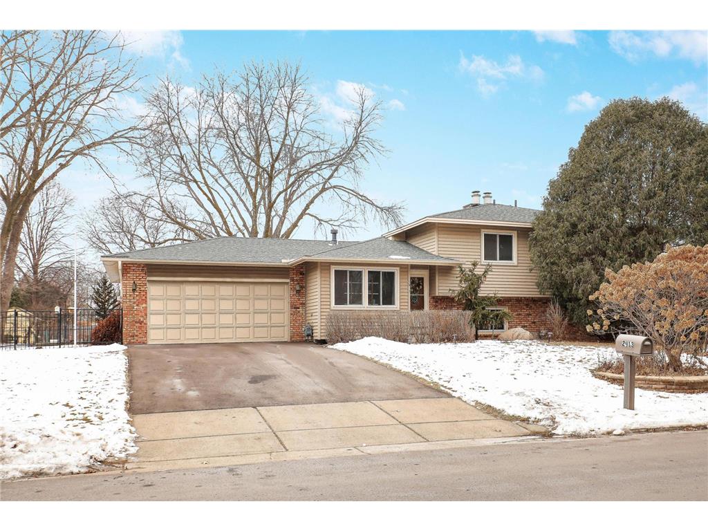 2913 Flag Avenue N, New Hope, MN, 55427 | MLS: 6659053 | Edina Realty