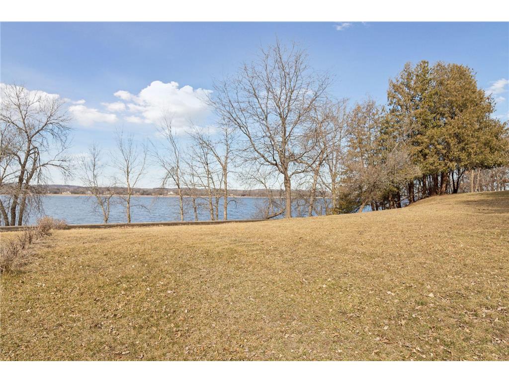 294 Cove Road, Hudson, WI, 54016 | MLS: 6485988 | Edina Realty