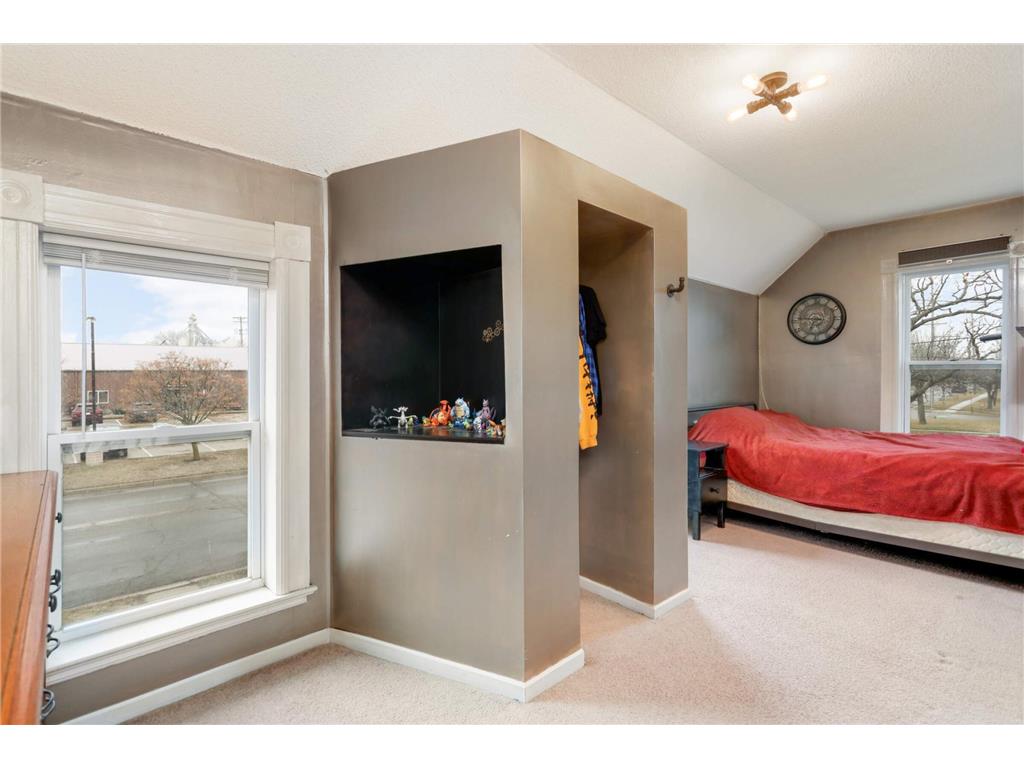 300 N Meridian Street, Belle Plaine, MN, 56011 | MLS: 6487493 | Edina ...