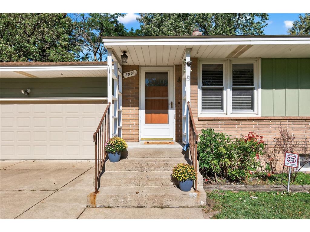 3001 Woodale Drive, Mounds View, MN, 55112 | MLS: 6794315 | Edina Realty