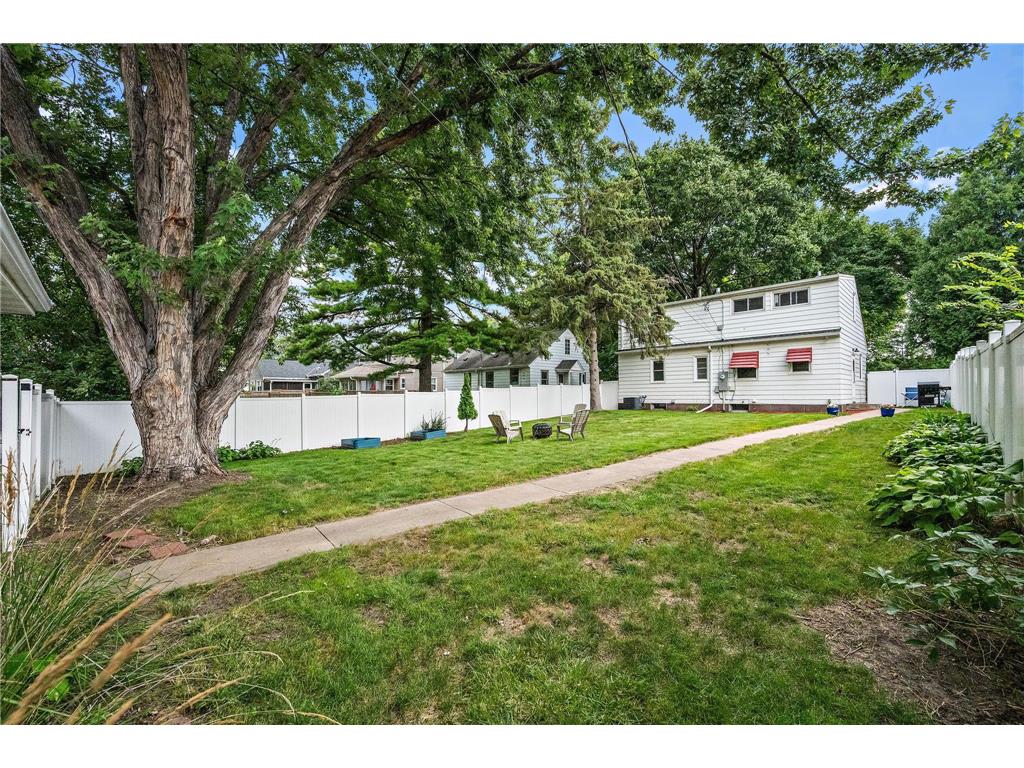 3007 York Avenue N, Robbinsdale, MN, 55422 | MLS: 6768452 | Edina Realty